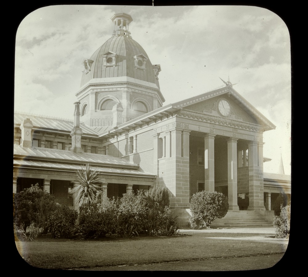 BathurstLibrary - Bathurst Courthouse