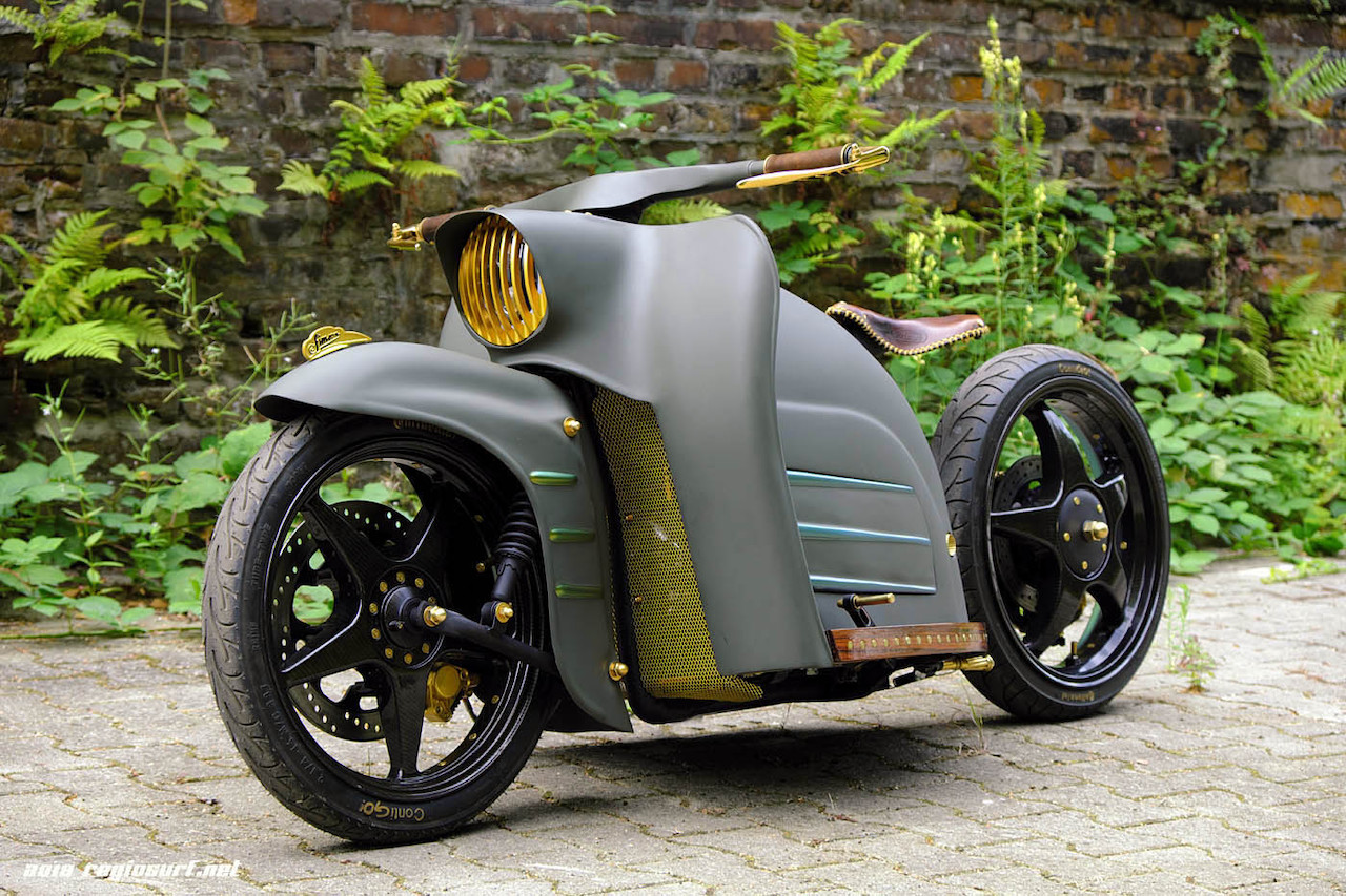 Moped | FRESHDAX