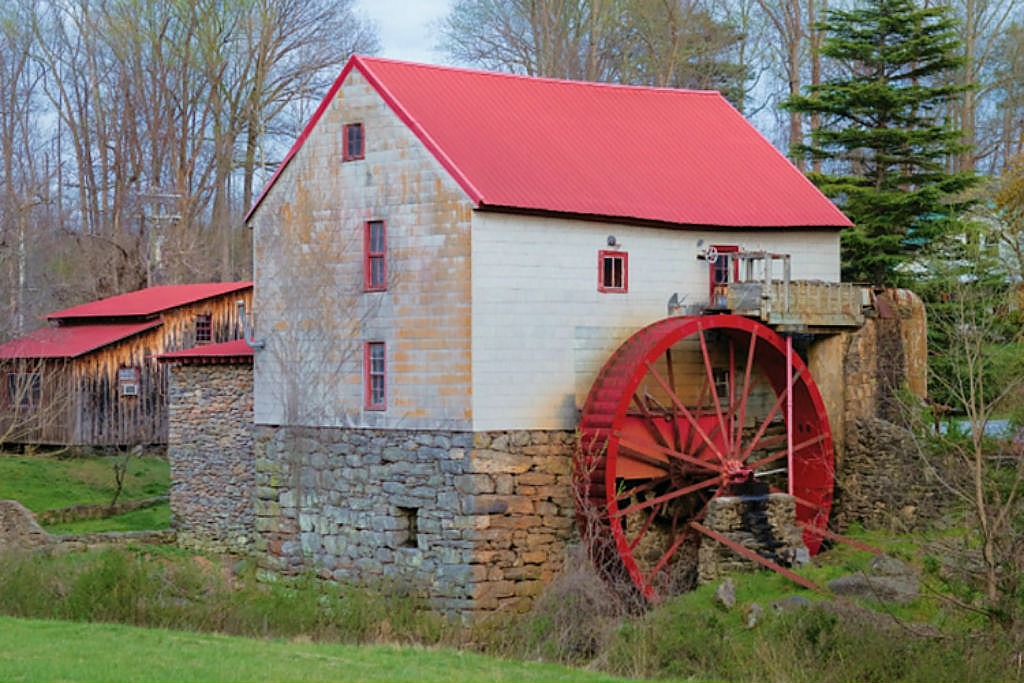 OLD HISTORIC BUSINESSES | HeyJude