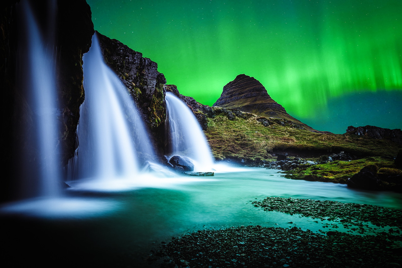 Jullubarnid - Beautiful Iceland