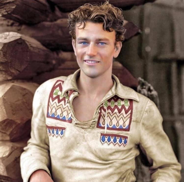 Luckys31 - John Wayne