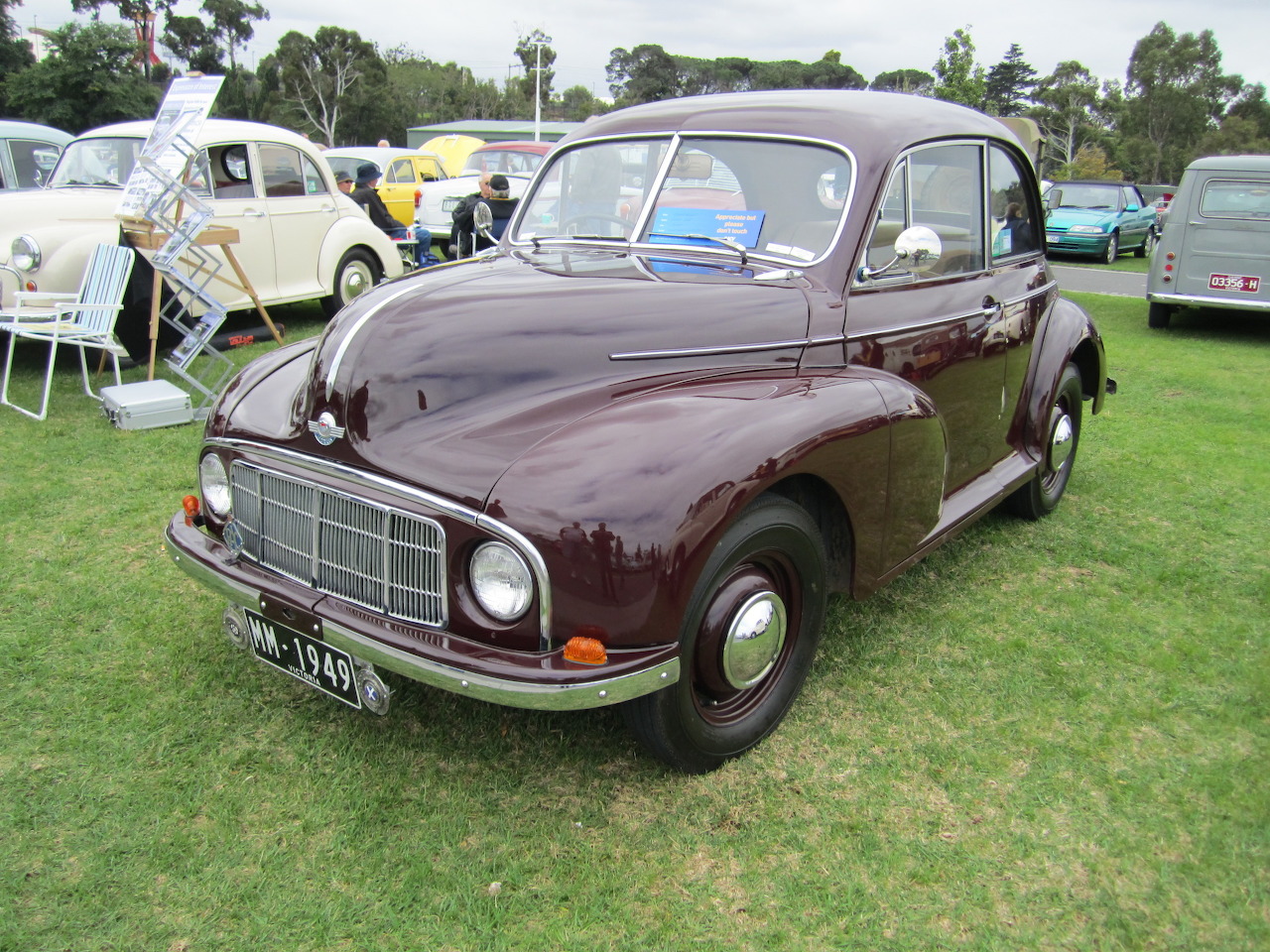 komando - MORRIS MINOR
