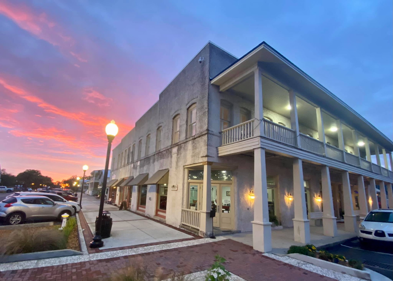 Riverview Hotel